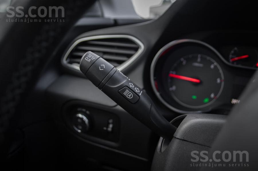 Grey Opel Grandland X 2018 in Tukums, with an engine capacity of 2.00 L and mileage of 201 thousand km for 13490 €, photo 32 on AUTOMOTO.COM.LV