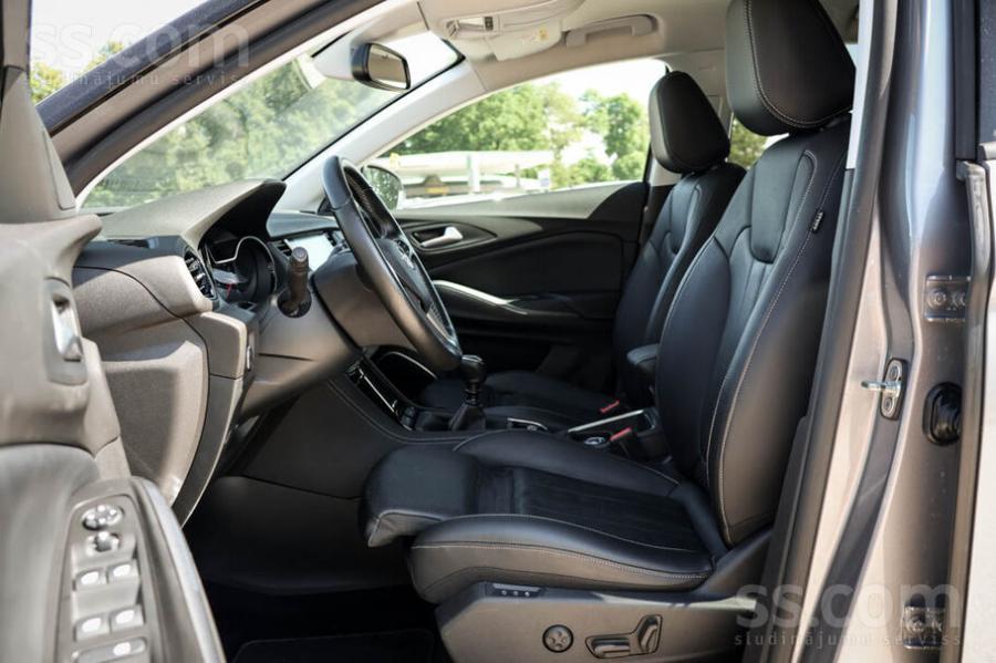 Pelēks Opel Grandland X 2018 Tukums, ar dzinēja tilpumu 1.20 L un nobraukumu 170 tūkst. km par 10590 €, foto 7 vietnē AUTOMOTO.COM.LV