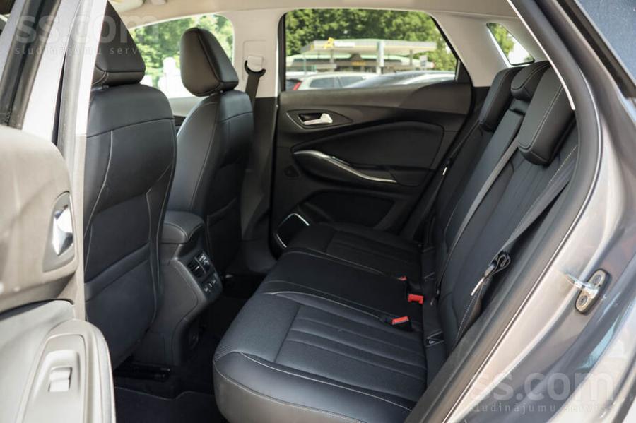 Pelēks Opel Grandland X 2018 Tukums, ar dzinēja tilpumu 1.20 L un nobraukumu 170 tūkst. km par 10590 €, foto 8 vietnē AUTOMOTO.COM.LV