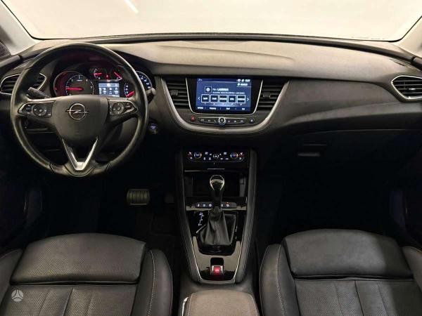 Grey Opel Grandland X 2018 in Marijampole, with an engine capacity of 2.00 L and mileage of 148 thousand km for 13999 €, photo 10 on AUTOMOTO.COM.LV