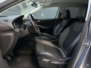 Grey Opel Grandland X 2018 in Siauliai, with an engine capacity of 1.56 L and mileage of 202 thousand km for 9590 €, photo 11 on AUTOMOTO.COM.LV