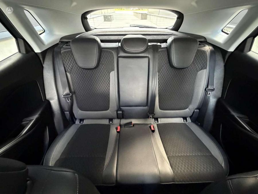 Grey Opel Grandland X 2018 in Siauliai, with an engine capacity of 1.56 L and mileage of 202 thousand km for 9590 €, photo 21 on AUTOMOTO.COM.LV