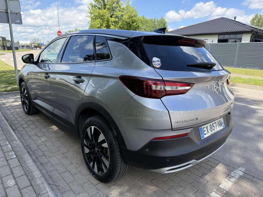 Grey Opel Grandland X 2018 in Taurage, with an engine capacity of 1.20 L and mileage of 148 thousand km for 8500 €, photo 6 on AUTOMOTO.COM.LV