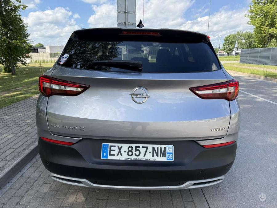 Grey Opel Grandland X 2018 in Taurage, with an engine capacity of 1.20 L and mileage of 148 thousand km for 8500 €, photo 7 on AUTOMOTO.COM.LV