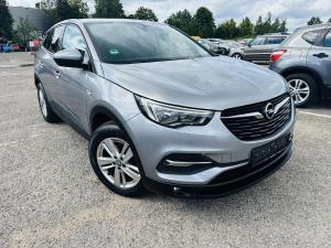 Серый Опель Grandland X 2018 в Алитус, объемом двигателя 1.56 л и пробегом 222 тыс. км за 10500 €, фото  на AUTOMOTO.COM.LV