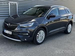 Grey Opel Grandland X 2018 in Riga, with an engine capacity of 2.00 L and mileage of 215 thousand km for 10900 €, photo 1 on AUTOMOTO.COM.LV