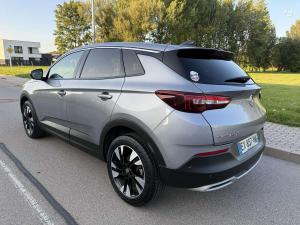 Grey Opel Grandland X 2018 in Taurage, with an engine capacity of 1.20 L and mileage of 148 thousand km for 8500 €, photo 6 on AUTOMOTO.COM.LV