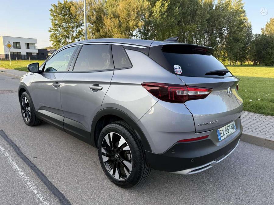 Grey Opel Grandland X 2018 in Taurage, with an engine capacity of 1.20 L and mileage of 148 thousand km for 8500 €, photo 6 on AUTOMOTO.COM.LV