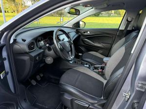 Grey Opel Grandland X 2018 in Taurage, with an engine capacity of 1.20 L and mileage of 148 thousand km for 8500 €, photo 17 on AUTOMOTO.COM.LV