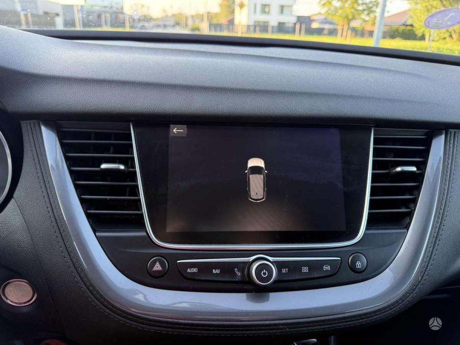 Grey Opel Grandland X 2018 in Taurage, with an engine capacity of 1.20 L and mileage of 148 thousand km for 8500 €, photo 23 on AUTOMOTO.COM.LV