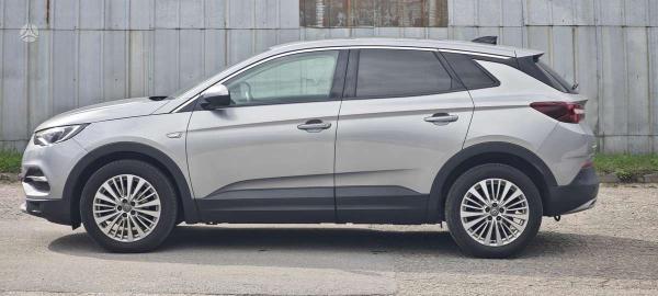 Grey Opel Grandland X 2018 in Utena, with an engine capacity of 1.50 L and mileage of 161 thousand km for 10950 €, photo 4 on AUTOMOTO.COM.LV