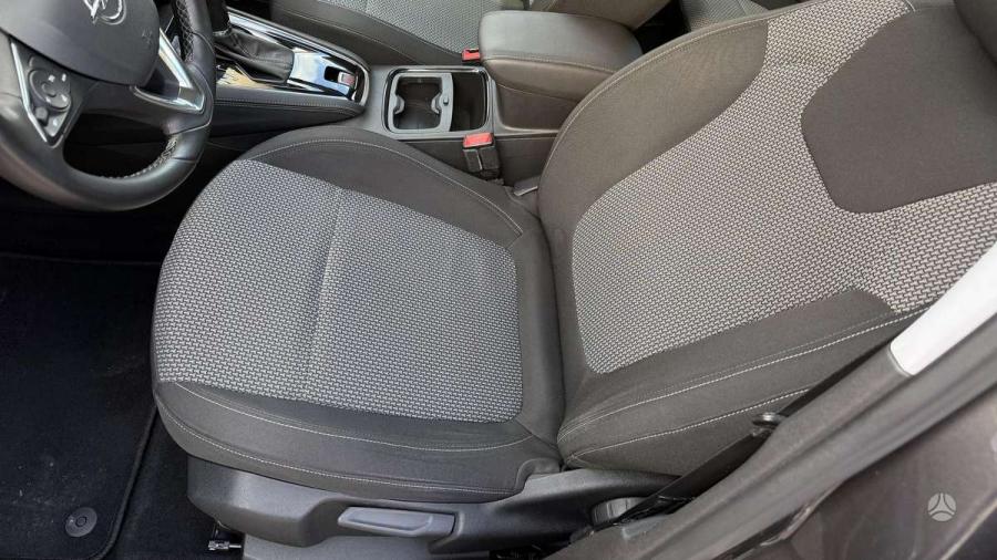 Grey Opel Grandland X 2018 in Ukmerge, with an engine capacity of 1.20 L and mileage of 213 thousand km for 9250 €, photo 22 on AUTOMOTO.COM.LV