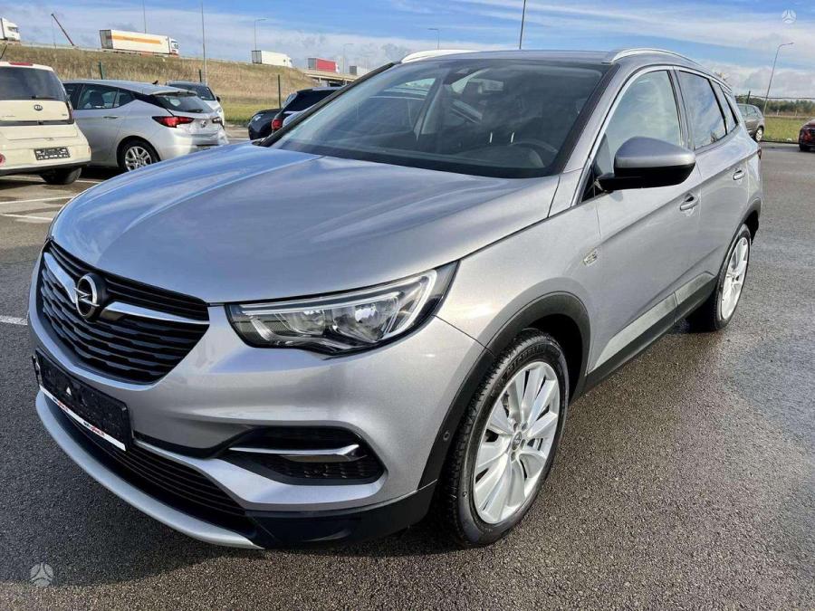 Grey Opel Grandland X 2019 in Marijampole, with an engine capacity of 1.50 L and mileage of 188 thousand km for 13915 €, photo 3 on AUTOMOTO.COM.LV
