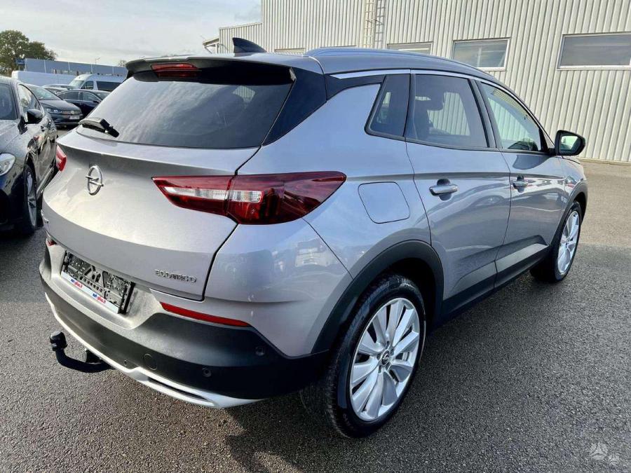 Grey Opel Grandland X 2019 in Marijampole, with an engine capacity of 1.50 L and mileage of 188 thousand km for 13915 €, photo 10 on AUTOMOTO.COM.LV