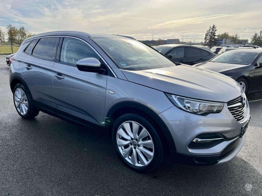Grey Opel Grandland X 2019 in Marijampole, with an engine capacity of 1.50 L and mileage of 188 thousand km for 13915 €, photo 11 on AUTOMOTO.COM.LV