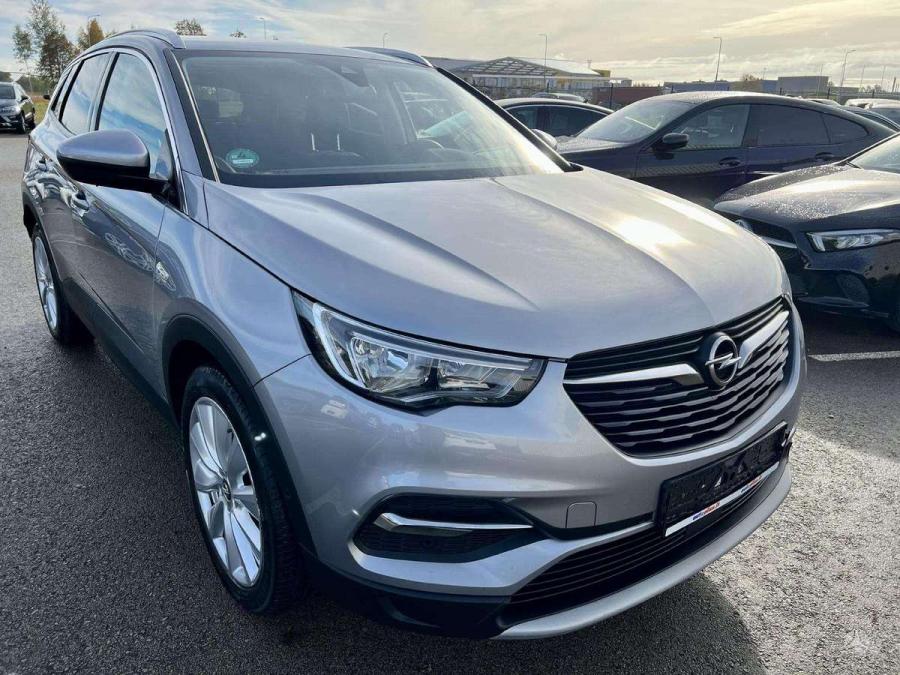 Grey Opel Grandland X 2019 in Marijampole, with an engine capacity of 1.50 L and mileage of 188 thousand km for 13915 €, photo 14 on AUTOMOTO.COM.LV