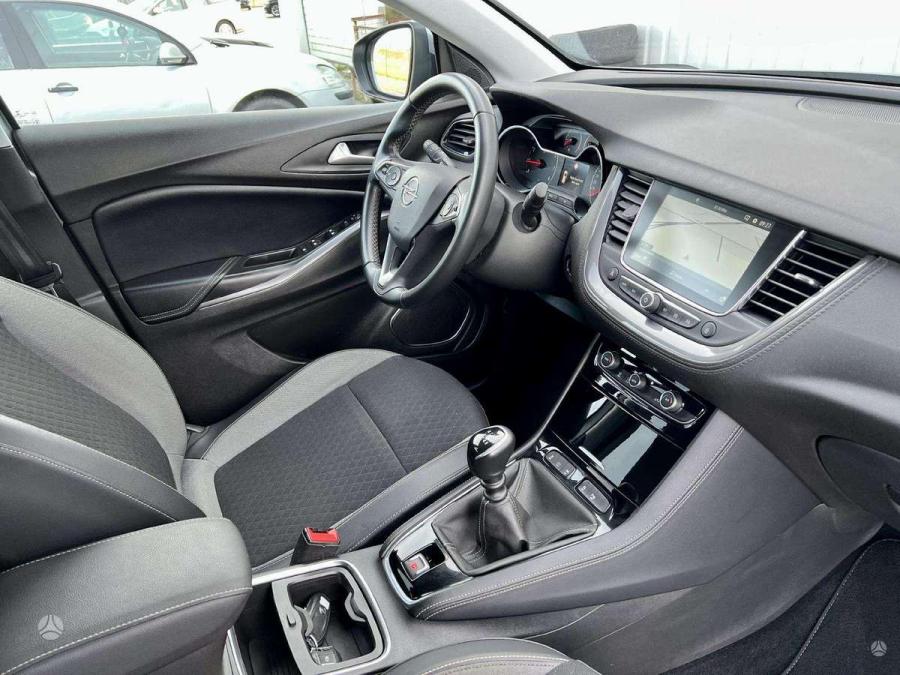 Grey Opel Grandland X 2019 in Marijampole, with an engine capacity of 1.50 L and mileage of 188 thousand km for 13915 €, photo 19 on AUTOMOTO.COM.LV