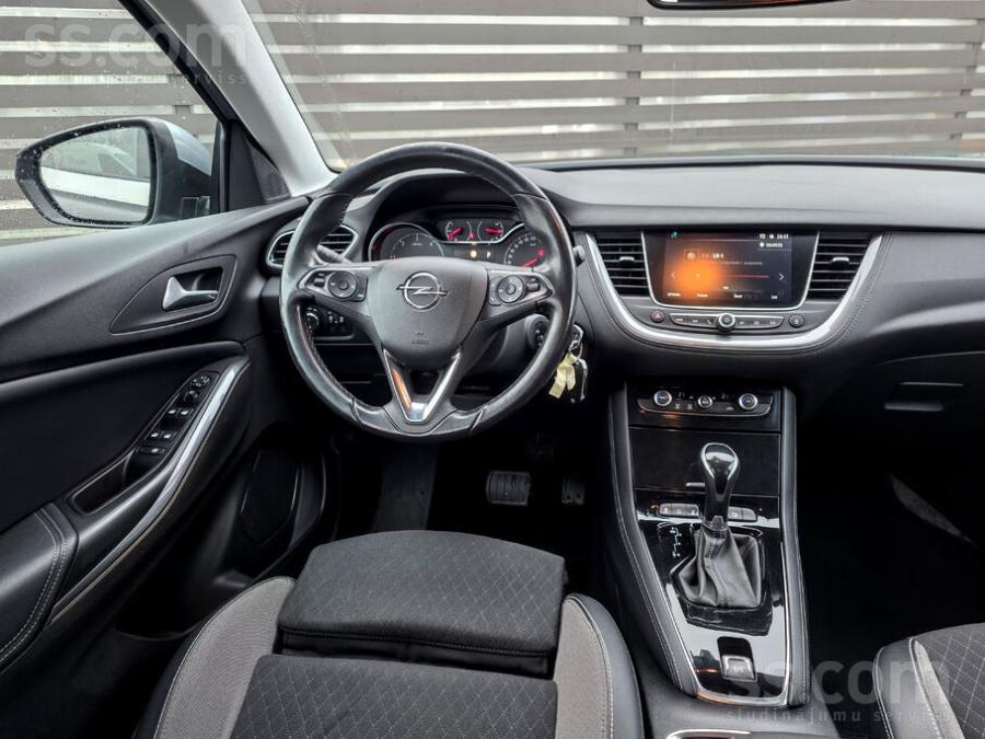 Pelēks Opel Grandland X 2019 Rīga, ar dzinēja tilpumu 2.00 L un nobraukumu 176 tūkst. km par 9950 €, foto 5 vietnē AUTOMOTO.COM.LV