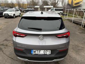 Grey Opel Grandland X 2019 in Klaipeda, with an engine capacity of 2.00 L and mileage of 132 thousand km for 12700 €, photo 5 on AUTOMOTO.COM.LV