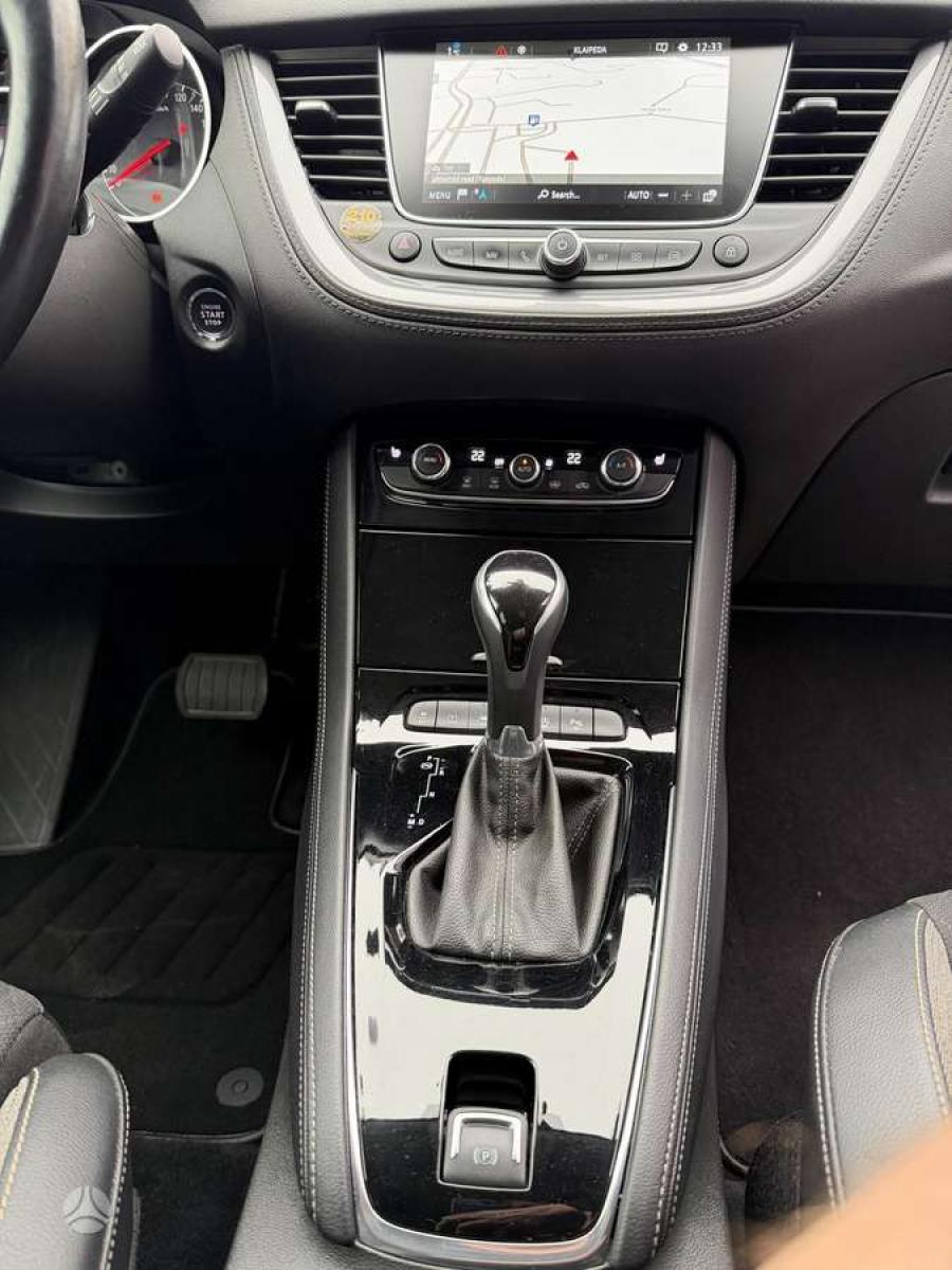 Grey Opel Grandland X 2019 in Klaipeda, with an engine capacity of 2.00 L and mileage of 132 thousand km for 12700 €, photo 18 on AUTOMOTO.COM.LV