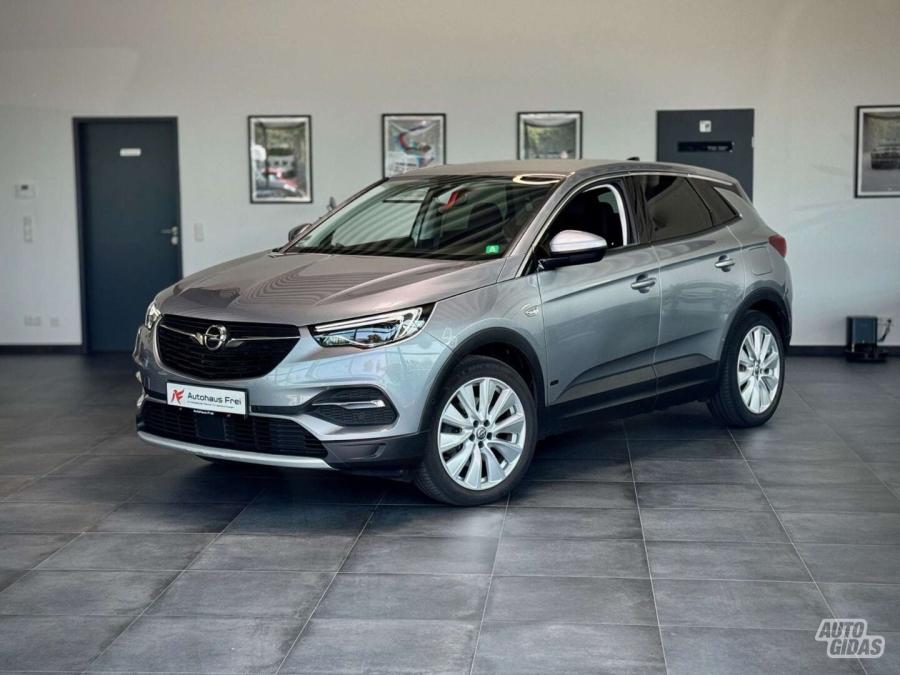Grey Opel Grandland X 2019 in Kaunas, with an engine capacity of 1.60 L and mileage of 34 thousand km for 22379 €, photo 1 on AUTOMOTO.COM.LV