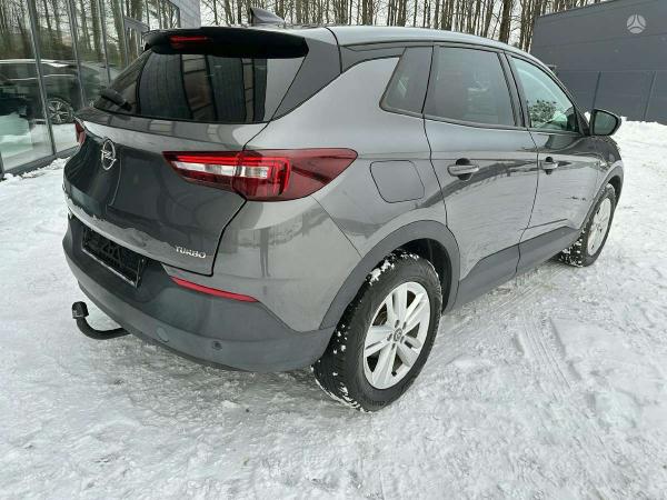 Grey Opel Grandland X 2019 in Kaunas, with an engine capacity of 1.20 L and mileage of 263 thousand km for 8900 €, photo 4 on AUTOMOTO.COM.LV