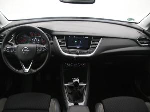 Grey Opel Grandland X 2019 in Vilnius, with an engine capacity of 1.20 L and mileage of 157 thousand km for 10899 €, photo 3 on AUTOMOTO.COM.LV