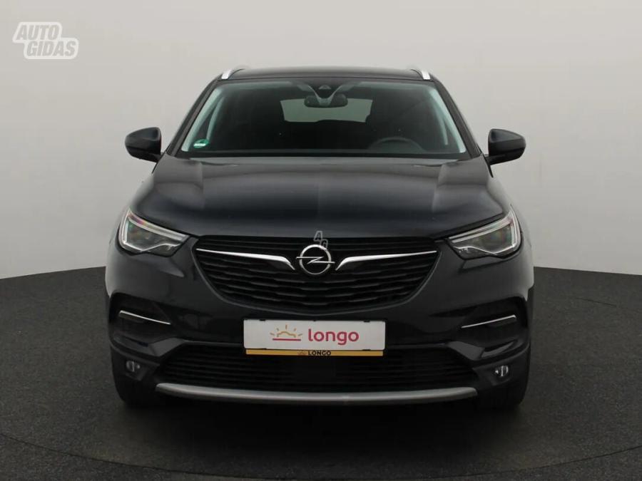 Grey Opel Grandland X 2019 in Vilnius, with an engine capacity of 1.20 L and mileage of 157 thousand km for 10899 €, photo 4 on AUTOMOTO.COM.LV