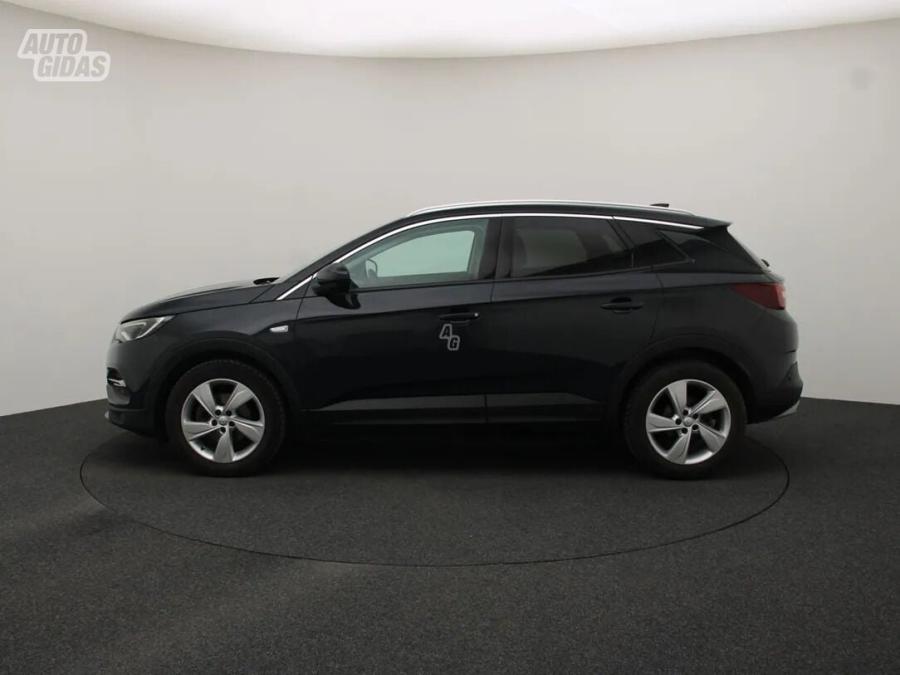 Grey Opel Grandland X 2019 in Vilnius, with an engine capacity of 1.20 L and mileage of 157 thousand km for 10899 €, photo 7 on AUTOMOTO.COM.LV