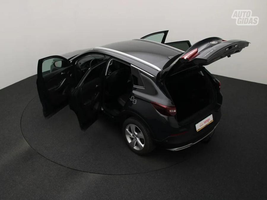 Grey Opel Grandland X 2019 in Vilnius, with an engine capacity of 1.20 L and mileage of 157 thousand km for 10899 €, photo 14 on AUTOMOTO.COM.LV