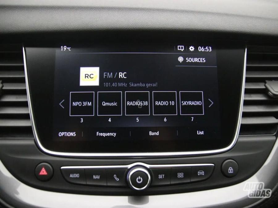 Grey Opel Grandland X 2019 in Vilnius, with an engine capacity of 1.20 L and mileage of 157 thousand km for 10899 €, photo 23 on AUTOMOTO.COM.LV