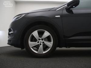 Grey Opel Grandland X 2019 in Vilnius, with an engine capacity of 1.20 L and mileage of 157 thousand km for 10899 €, photo 29 on AUTOMOTO.COM.LV