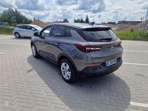 Grey Opel Grandland X 2019 in Taurage, with an engine capacity of 1.20 L and mileage of 91 thousand km for 8500 €, photo 6 on AUTOMOTO.COM.LV