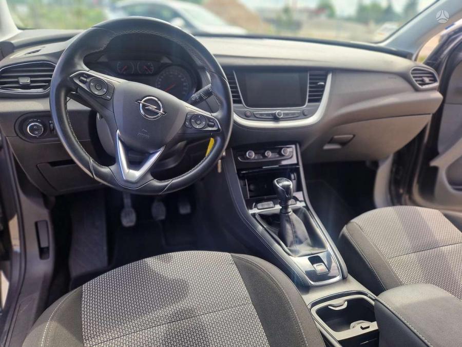 Pelēks Opel Grandland X 2019 Tauragė, ar dzinēja tilpumu 1.20 L un nobraukumu 91 tūkst. km par 8500 €, foto 13 vietnē AUTOMOTO.COM.LV