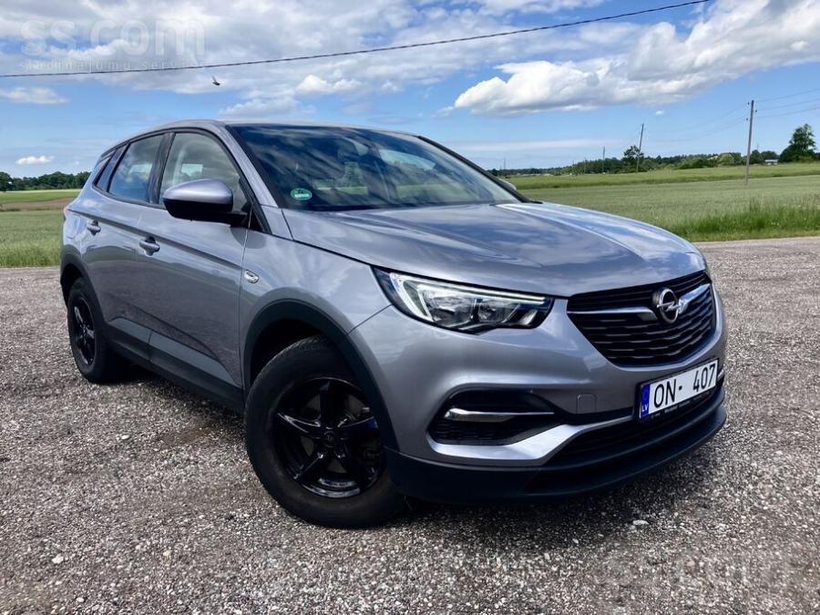 Серый Опель Grandland X 2019 в Талси, объемом двигателя 1.20 л и пробегом 112 тыс. км за 10999 €, фото 1 на AUTOMOTO.COM.LV