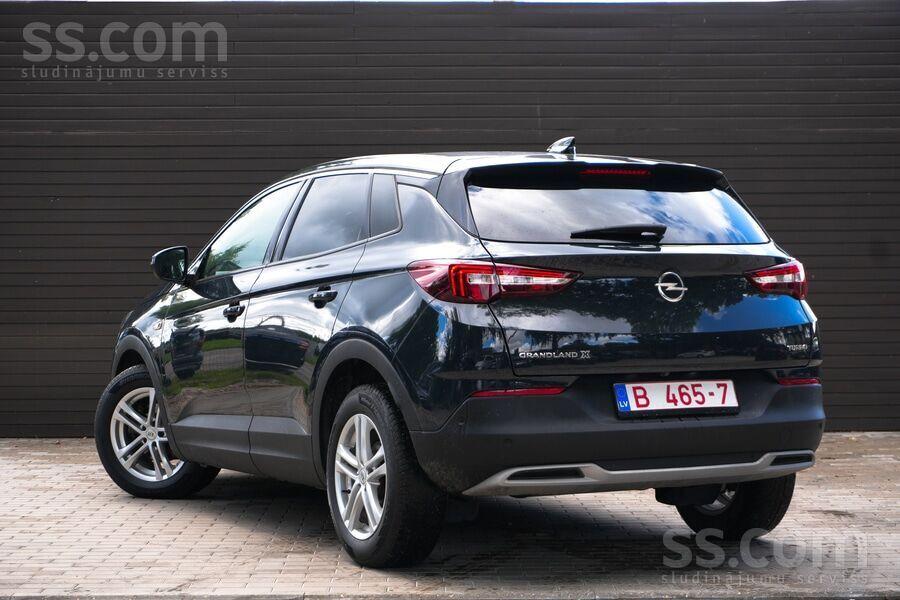 Grey Opel Grandland X 2019 in Riga, with an engine capacity of 1.20 L and mileage of 213 thousand km for 9490 €, photo 5 on AUTOMOTO.COM.LV
