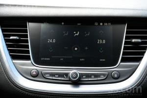 Grey Opel Grandland X 2019 in Riga, with an engine capacity of 1.20 L and mileage of 213 thousand km for 9490 €, photo 13 on AUTOMOTO.COM.LV