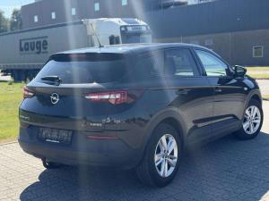 Grey Opel Grandland X 2019 in Utena, with an engine capacity of 1.20 L and mileage of 190 thousand km for 5990 €, photo 4 on AUTOMOTO.COM.LV