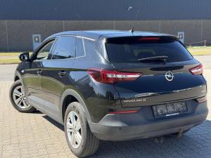 Grey Opel Grandland X 2019 in Utena, with an engine capacity of 1.20 L and mileage of 190 thousand km for 5990 €, photo 5 on AUTOMOTO.COM.LV