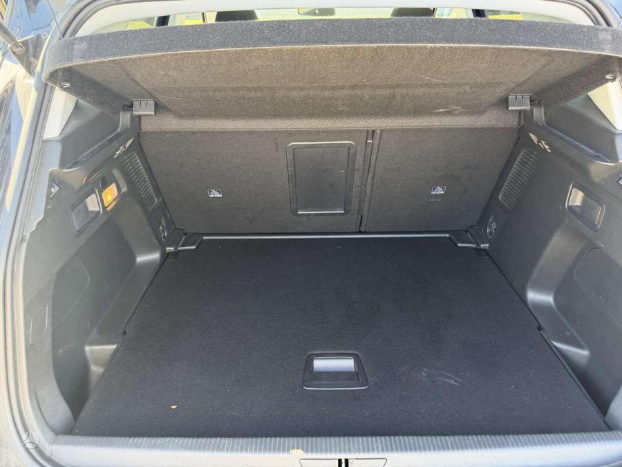 Grey Opel Grandland X 2019 in Utena, with an engine capacity of 1.20 L and mileage of 190 thousand km for 5990 €, photo 11 on AUTOMOTO.COM.LV