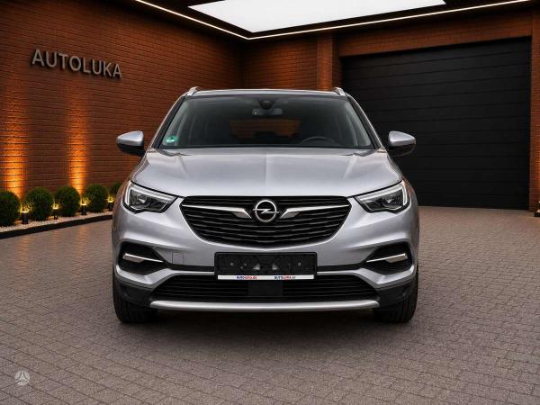 Grey Opel Grandland X 2019 in Marijampole, with an engine capacity of 1.50 L and mileage of 188 thousand km for 13915 €, photo 5 on AUTOMOTO.COM.LV
