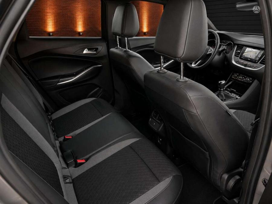 Pelēks Opel Grandland X 2019 Marijampole, ar dzinēja tilpumu 1.50 L un nobraukumu 188 tūkst. km par 13915 €, foto 19 vietnē AUTOMOTO.COM.LV
