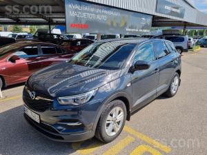 Pelēks Opel Grandland X 2019 Rīga, ar dzinēja tilpumu 1.20 L un nobraukumu 85 tūkst. km par 11700 €, foto  vietnē AUTOMOTO.COM.LV