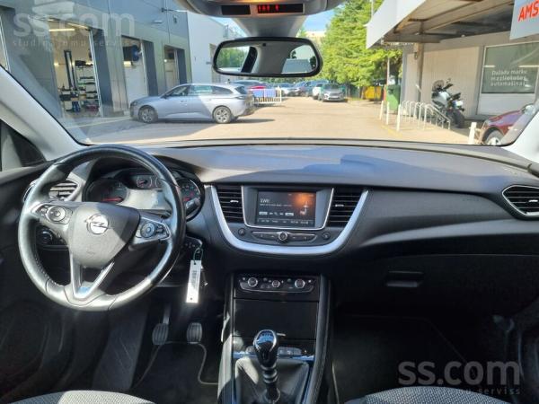 Серый Опель Grandland X 2019 в Рига, объемом двигателя 1.20 л и пробегом 85 тыс. км за 11700 €, фото 6 на AUTOMOTO.COM.LV