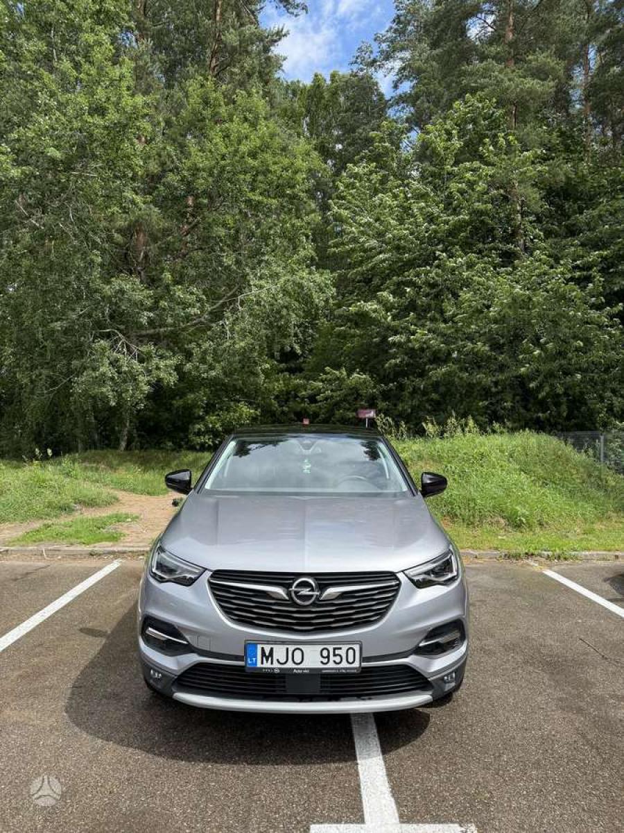 Grey Opel Grandland X 2019 in Vilnius, with an engine capacity of 1.20 L and mileage of 163 thousand km for 9250 €, photo 1 on AUTOMOTO.COM.LV