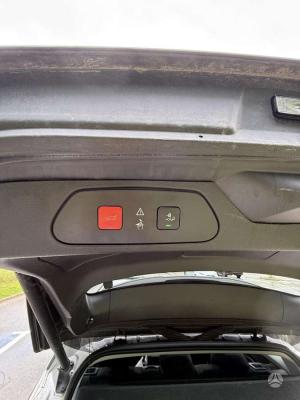 Grey Opel Grandland X 2019 in Vilnius, with an engine capacity of 1.20 L and mileage of 163 thousand km for 9250 €, photo 8 on AUTOMOTO.COM.LV