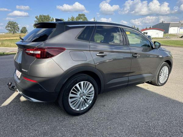 Grey Opel Grandland X 2019 in Marijampole, with an engine capacity of 1.50 L and mileage of 199 thousand km for 8950 €, photo 5 on AUTOMOTO.COM.LV