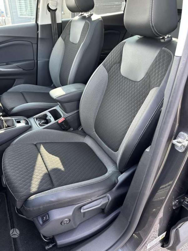 Grey Opel Grandland X 2019 in Marijampole, with an engine capacity of 1.50 L and mileage of 199 thousand km for 8950 €, photo 9 on AUTOMOTO.COM.LV
