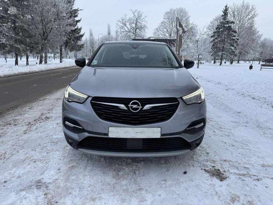 Grey Opel Grandland X 2020 in Taurage, with an engine capacity of 1.50 L and mileage of 97 thousand km for 11500 €, photo 2 on AUTOMOTO.COM.LV