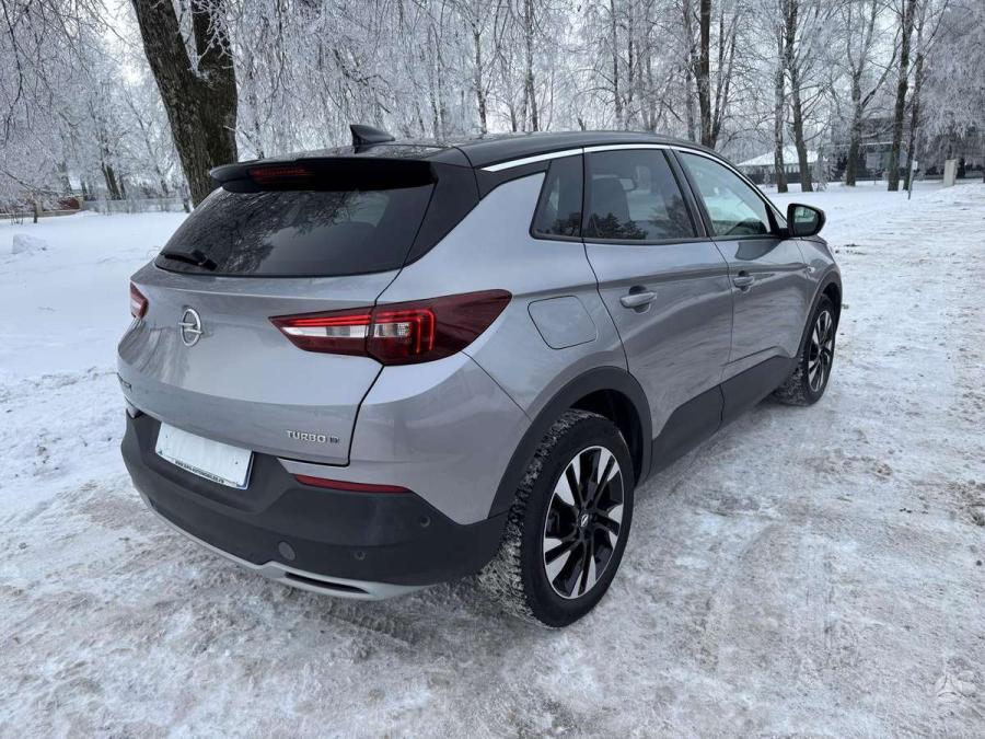 Grey Opel Grandland X 2020 in Taurage, with an engine capacity of 1.50 L and mileage of 97 thousand km for 11500 €, photo 5 on AUTOMOTO.COM.LV